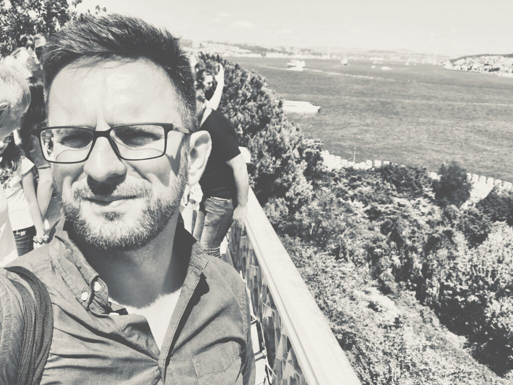 Widzenie, dotykanie dźwięku. Audiowizualne eksploracje świata w sztuce ...